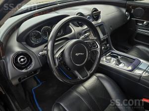 Melns Jaguar XJ 2010 Rīga, ar dzinēja tilpumu 3.00 L un nobraukumu 319 tūkst. km par 9750 €, foto 12 vietnē AUTOMOTO.COM.LV
