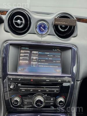 Melns Jaguar XJ 2010 Rīga, ar dzinēja tilpumu 3.00 L un nobraukumu 319 tūkst. km par 9750 €, foto 15 vietnē AUTOMOTO.COM.LV