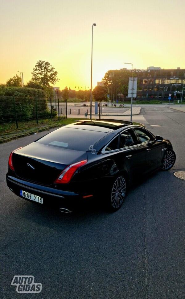 Melns Jaguar XJ 2010 Kauņa, ar dzinēja tilpumu 3.00 L un nobraukumu 312 tūkst. km par 8700 €, foto 6 vietnē AUTOMOTO.COM.LV