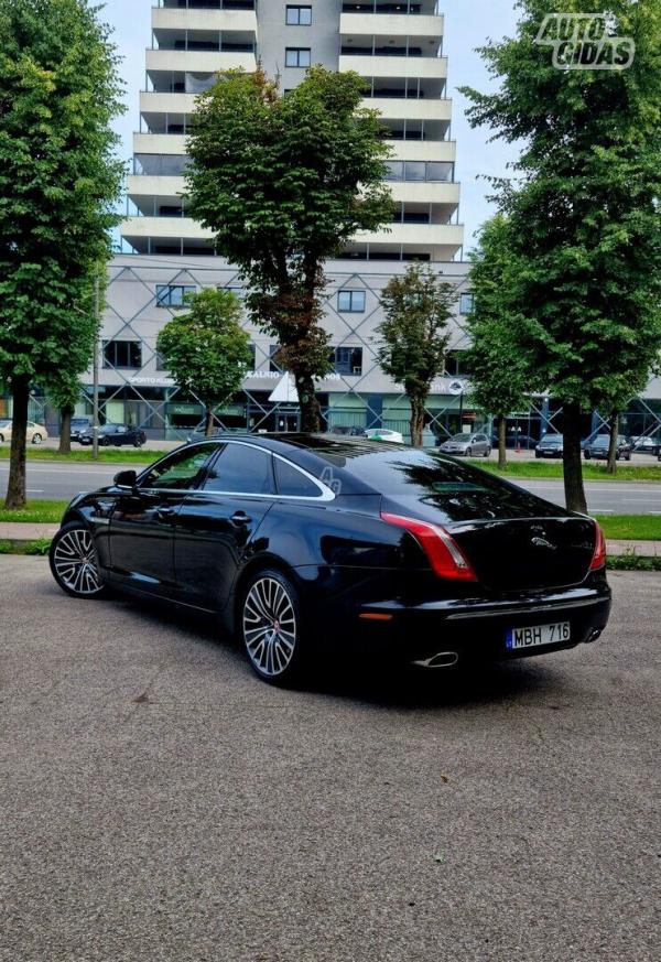 Melns Jaguar XJ 2010 Kauņa, ar dzinēja tilpumu 3.00 L un nobraukumu 312 tūkst. km par 8700 €, foto 10 vietnē AUTOMOTO.COM.LV
