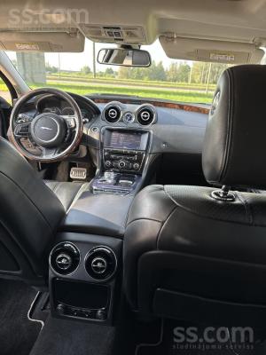 Melns Jaguar XJ 2011 Rīga, ar dzinēja tilpumu 3.00 L un nobraukumu 220 tūkst. km par 14500 €, foto 11 vietnē AUTOMOTO.COM.LV