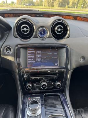 Melns Jaguar XJ 2011 Rīga, ar dzinēja tilpumu 3.00 L un nobraukumu 220 tūkst. km par 14500 €, foto 13 vietnē AUTOMOTO.COM.LV