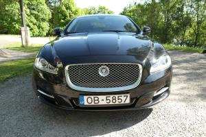 Black Jaguar XJ 2011 in Talsi, with an engine capacity of 3.00 L and mileage of 152 thousand km for 12500 €, photo 6 on AUTOMOTO.COM.LV