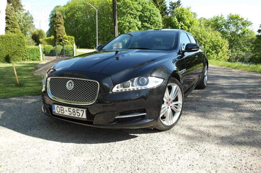 Black Jaguar XJ 2011 in Talsi, with an engine capacity of 3.00 L and mileage of 152 thousand km for 12500 €, photo 7 on AUTOMOTO.COM.LV