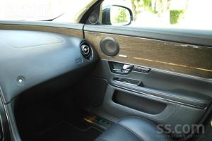 Black Jaguar XJ 2011 in Talsi, with an engine capacity of 3.00 L and mileage of 152 thousand km for 12500 €, photo 18 on AUTOMOTO.COM.LV