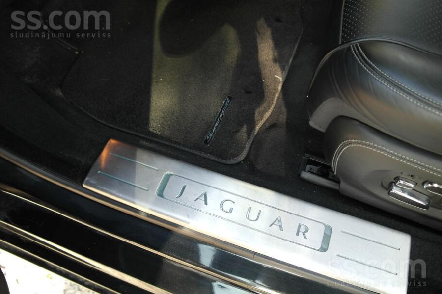 Black Jaguar XJ 2011 in Talsi, with an engine capacity of 3.00 L and mileage of 152 thousand km for 12500 €, photo 21 on AUTOMOTO.COM.LV