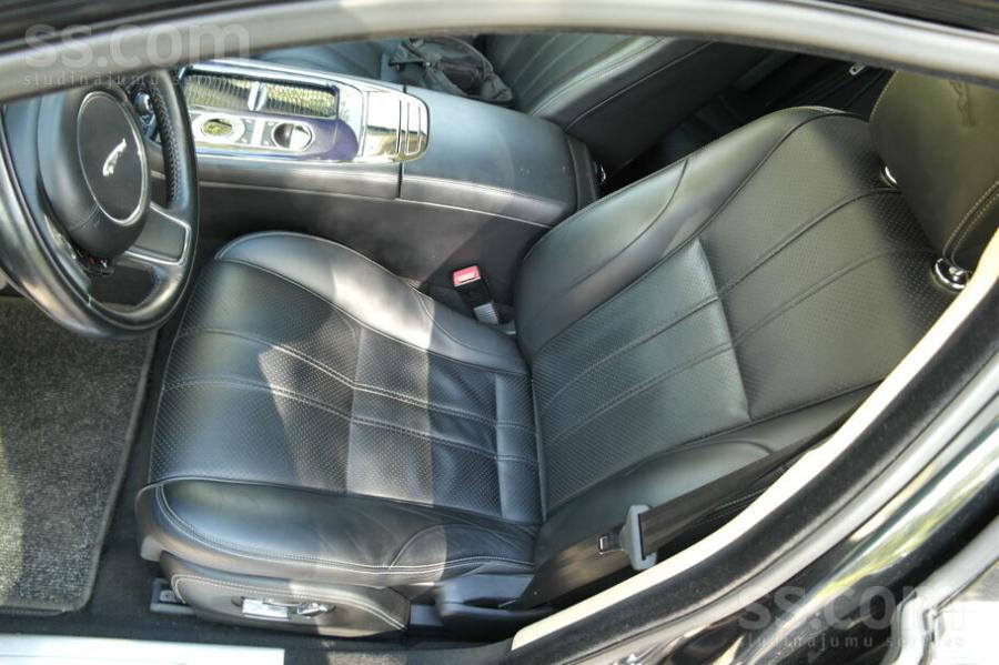 Black Jaguar XJ 2011 in Talsi, with an engine capacity of 3.00 L and mileage of 152 thousand km for 12500 €, photo 22 on AUTOMOTO.COM.LV