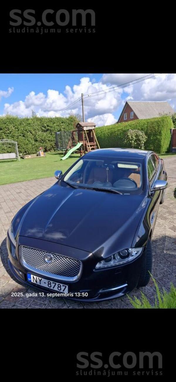 Black Jaguar XJ 2012 in Liepaja, with an engine capacity of 3.00 L and mileage of 226 thousand km for 13900 €, photo 2 on AUTOMOTO.COM.LV