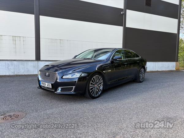 Black Jaguar XJ 2017 in Tallinn, with an engine capacity of 3.00 L and mileage of 213 thousand km for 13900 €, photo 1 on AUTOMOTO.COM.LV