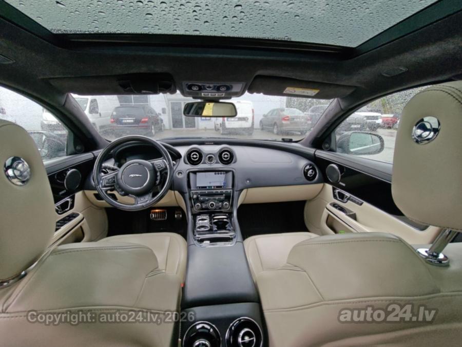 Melns Jaguar XJ 2017 Tallina, ar dzinēja tilpumu 3.00 L un nobraukumu 163 tūkst. km par 9500 €, foto 8 vietnē AUTOMOTO.COM.LV