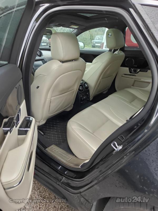 Melns Jaguar XJ 2017 Tallina, ar dzinēja tilpumu 3.00 L un nobraukumu 163 tūkst. km par 9500 €, foto 9 vietnē AUTOMOTO.COM.LV