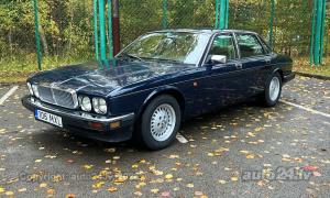 Blue Jaguar XJ 1991 in Tallinn, with an engine capacity of 3.20 L and mileage of 143 thousand km for 7990 €, photo 3 on AUTOMOTO.COM.LV