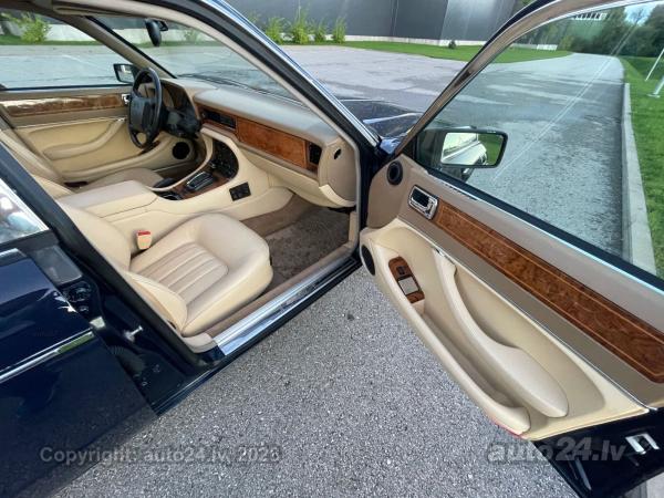 Zils Jaguar XJ 1994 Tartu, ar dzinēja tilpumu 4.00 L un nobraukumu 212 tūkst. km par 6490 €, foto 9 vietnē AUTOMOTO.COM.LV