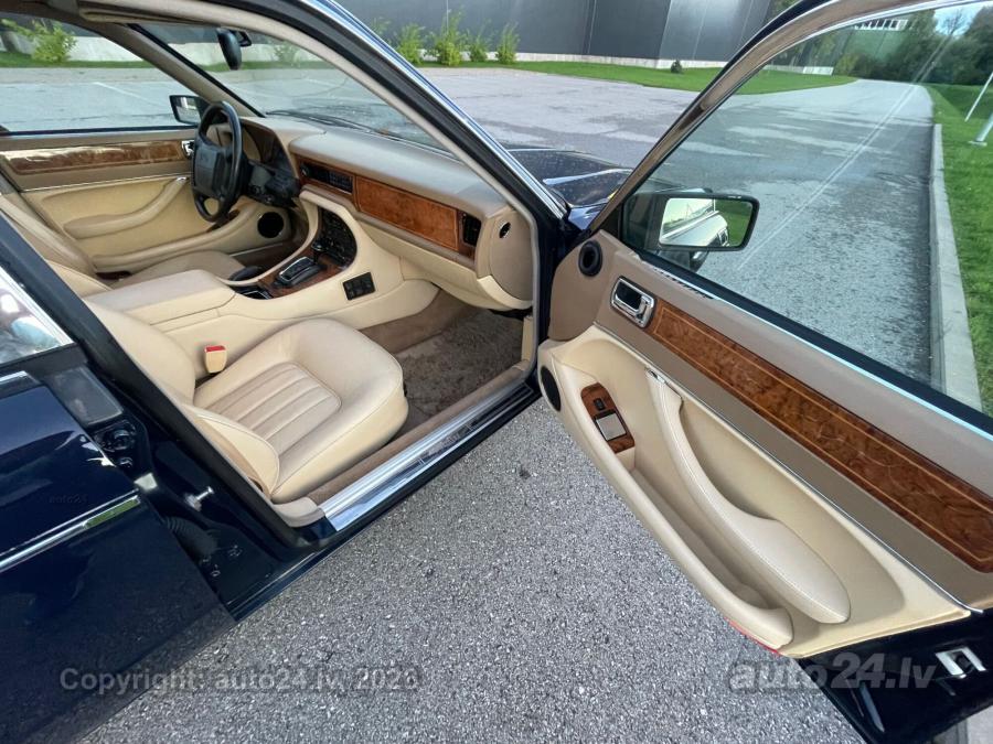 Zils Jaguar XJ 1994 Tartu, ar dzinēja tilpumu 4.00 L un nobraukumu 212 tūkst. km par 6490 €, foto 10 vietnē AUTOMOTO.COM.LV