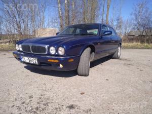 Blue Jaguar XJ 2000 in Talsi, with an engine capacity of 3.20 L and mileage of 228 thousand km for 5000 €, photo 3 on AUTOMOTO.COM.LV