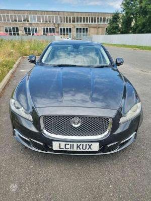 Blue Jaguar XJ 2011 in Jonava, with an engine capacity of 2.99 L and mileage of 144 thousand km for 4599 €, photo 4 on AUTOMOTO.COM.LV