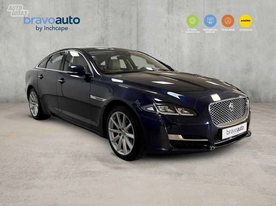 Zils Jaguar XJ 2017 Viļņa, ar dzinēja tilpumu 3.00 L un nobraukumu 79 tūkst. km par 19900 €, foto 6 vietnē AUTOMOTO.COM.LV