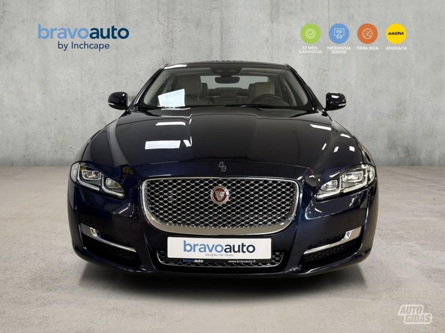 Zils Jaguar XJ 2017 Viļņa, ar dzinēja tilpumu 3.00 L un nobraukumu 79 tūkst. km par 19900 €, foto 7 vietnē AUTOMOTO.COM.LV