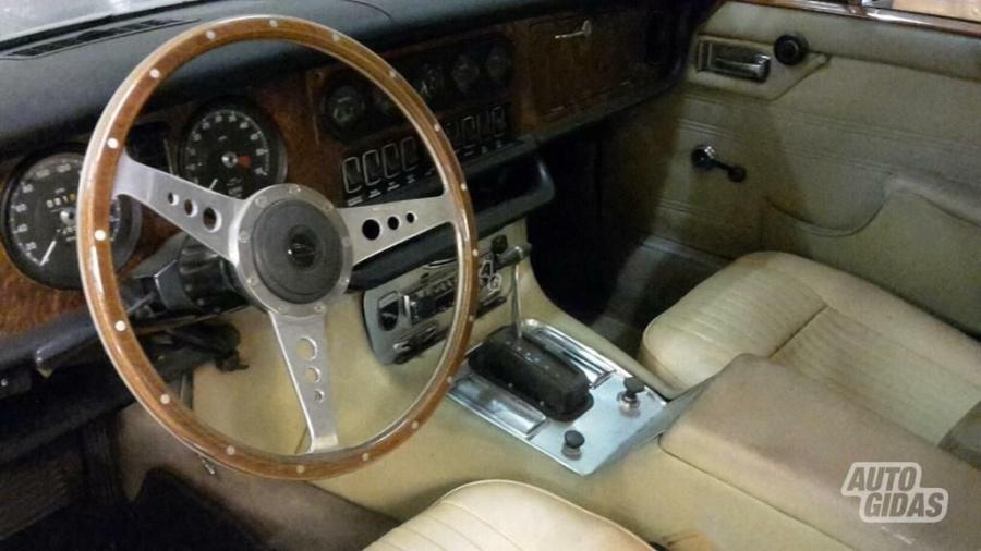 Zaļš Jaguar XJ 1971 Viļņa, ar dzinēja tilpumu 4.20 L un nobraukumu 74 tūkst. km par 7800 €, foto 8 vietnē AUTOMOTO.COM.LV