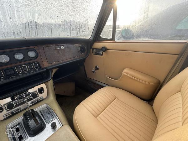 Green Jaguar XJ 1971 in Vilnius, with an engine capacity of 4.20 L and mileage of 74 thousand km for 7800 €, photo 11 on AUTOMOTO.COM.LV