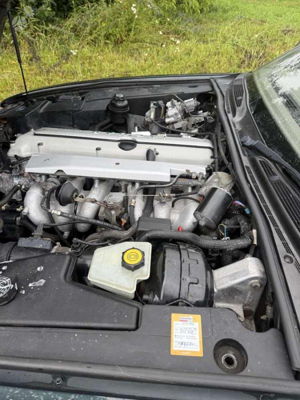 Green Jaguar XJ 1997 in Vilnius, with an engine capacity of 4.00 L and mileage of 182 thousand km for 9996 €, photo 11 on AUTOMOTO.COM.LV