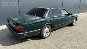 Zaļš Jaguar XJ 1997 Rīga, ar dzinēja tilpumu 3.20 L un nobraukumu 270 tūkst. km par 2100 €, foto 5 vietnē AUTOMOTO.COM.LV