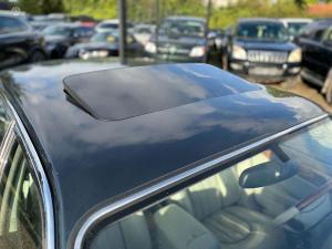 Green Jaguar XJ 1997 in Vilnius, with an engine capacity of 4.00 L and mileage of 308 thousand km for 5999 €, photo 16 on AUTOMOTO.COM.LV