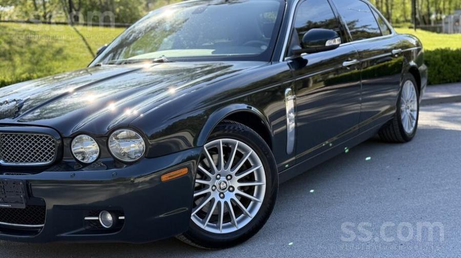 Zaļš Jaguar XJ 2007 Jūrmala, ar dzinēja tilpumu 2.70 L un nobraukumu 0 tūkst. km par 8950 €, foto 4 vietnē AUTOMOTO.COM.LV