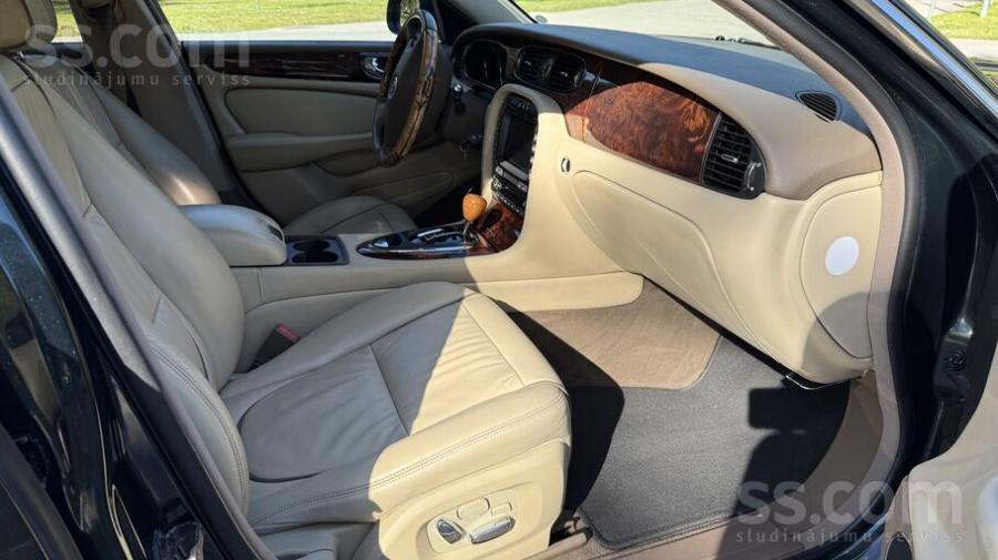 Zaļš Jaguar XJ 2007 Jūrmala, ar dzinēja tilpumu 2.70 L un nobraukumu 0 tūkst. km par 8950 €, foto 22 vietnē AUTOMOTO.COM.LV