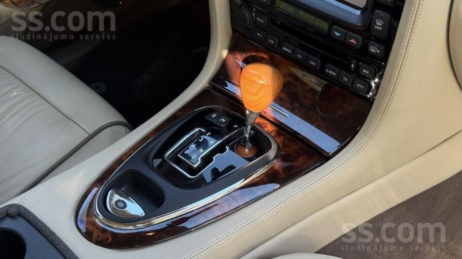 Zaļš Jaguar XJ 2007 Jūrmala, ar dzinēja tilpumu 2.70 L un nobraukumu 0 tūkst. km par 8950 €, foto 25 vietnē AUTOMOTO.COM.LV