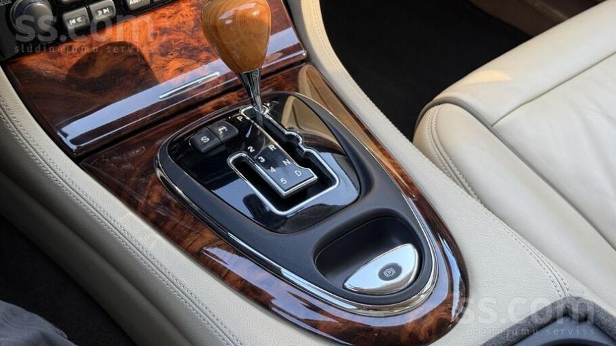 Zaļš Jaguar XJ 2007 Jūrmala, ar dzinēja tilpumu 2.70 L un nobraukumu 0 tūkst. km par 8950 €, foto 36 vietnē AUTOMOTO.COM.LV