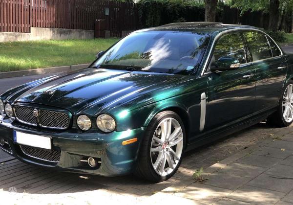 Zaļš Jaguar XJ 2007 Viļņa, ar dzinēja tilpumu 2.72 L un nobraukumu 333 tūkst. km par 7500 €, foto 1 vietnē AUTOMOTO.COM.LV