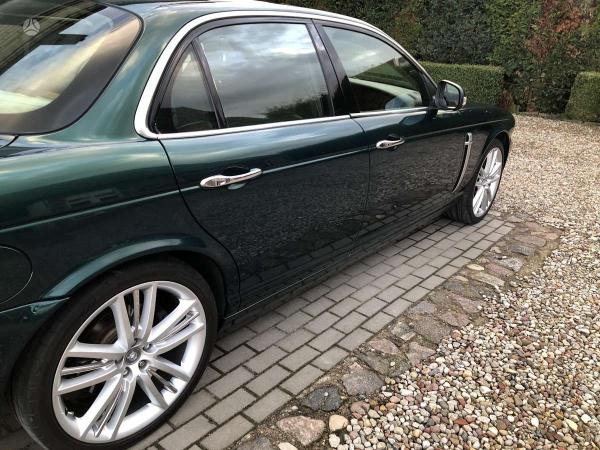 Zaļš Jaguar XJ 2007 Viļņa, ar dzinēja tilpumu 2.72 L un nobraukumu 333 tūkst. km par 7500 €, foto 3 vietnē AUTOMOTO.COM.LV