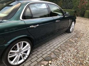 Zaļš Jaguar XJ 2007 Viļņa, ar dzinēja tilpumu 2.72 L un nobraukumu 333 tūkst. km par 7500 €, foto 4 vietnē AUTOMOTO.COM.LV