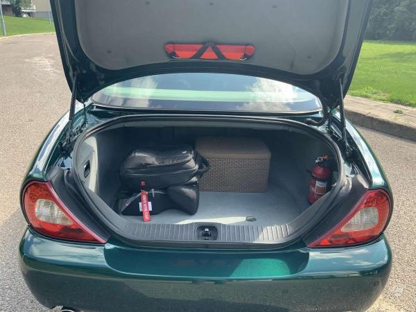 Zaļš Jaguar XJ 2007 Viļņa, ar dzinēja tilpumu 2.72 L un nobraukumu 333 tūkst. km par 7500 €, foto 6 vietnē AUTOMOTO.COM.LV