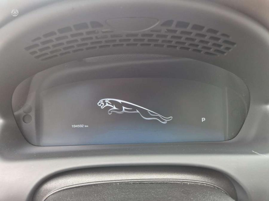 Zaļš Jaguar XJ 2010 Utena, ar dzinēja tilpumu 2.99 L un nobraukumu 194 tūkst. km par 7990 €, foto 12 vietnē AUTOMOTO.COM.LV