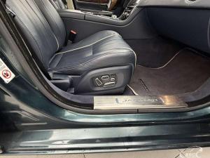 Green Jaguar XJ 2014 in Vilnius, with an engine capacity of 3.00 L and mileage of 153 thousand km for 9900 €, photo 8 on AUTOMOTO.COM.LV