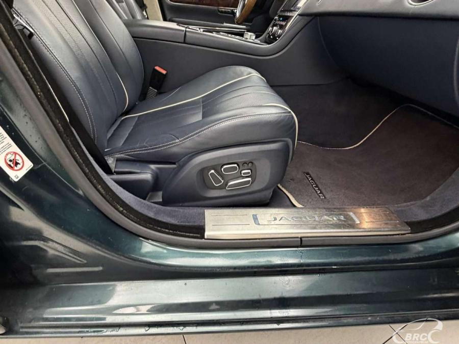 Green Jaguar XJ 2014 in Vilnius, with an engine capacity of 3.00 L and mileage of 153 thousand km for 9900 €, photo 8 on AUTOMOTO.COM.LV