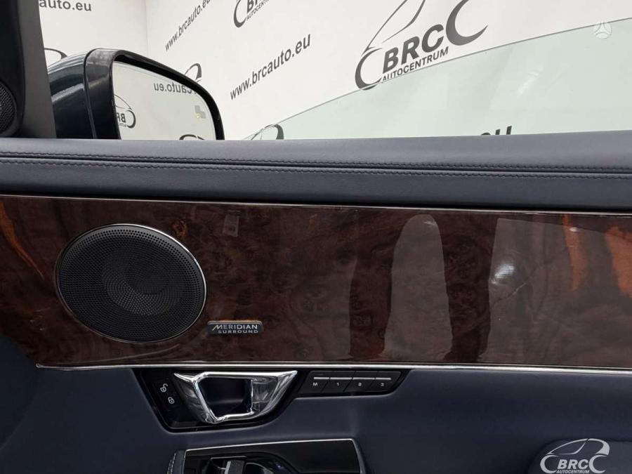 Green Jaguar XJ 2014 in Vilnius, with an engine capacity of 3.00 L and mileage of 153 thousand km for 9900 €, photo 12 on AUTOMOTO.COM.LV