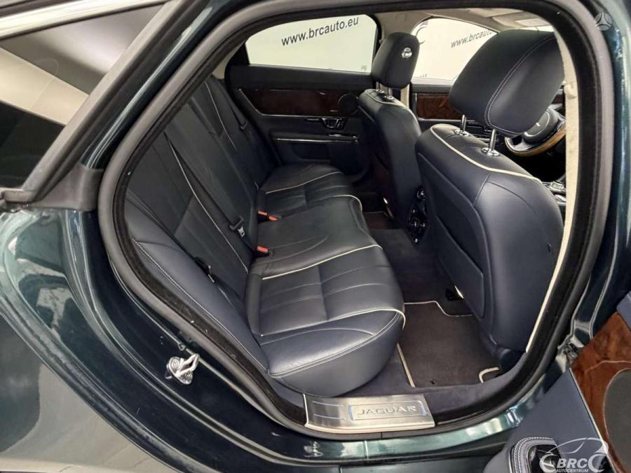 Green Jaguar XJ 2014 in Vilnius, with an engine capacity of 3.00 L and mileage of 153 thousand km for 9900 €, photo 15 on AUTOMOTO.COM.LV