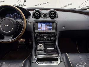 Green Jaguar XJ 2014 in Vilnius, with an engine capacity of 3.00 L and mileage of 153 thousand km for 9900 €, photo 20 on AUTOMOTO.COM.LV