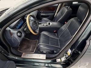 Green Jaguar XJ 2014 in Vilnius, with an engine capacity of 3.00 L and mileage of 153 thousand km for 9900 €, photo 27 on AUTOMOTO.COM.LV