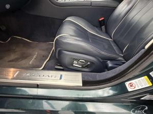 Green Jaguar XJ 2014 in Vilnius, with an engine capacity of 3.00 L and mileage of 153 thousand km for 9900 €, photo 28 on AUTOMOTO.COM.LV