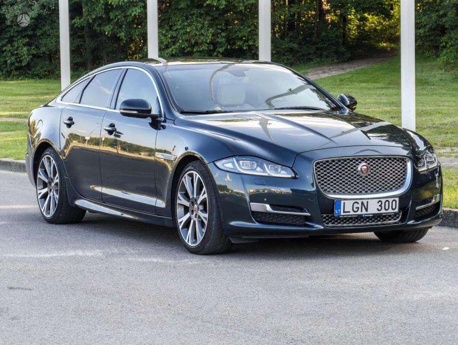 Zaļš Jaguar XJ 2015 Viļņa, ar dzinēja tilpumu 3.00 L un nobraukumu 111 tūkst. km par 15500 €, foto 1 vietnē AUTOMOTO.COM.LV