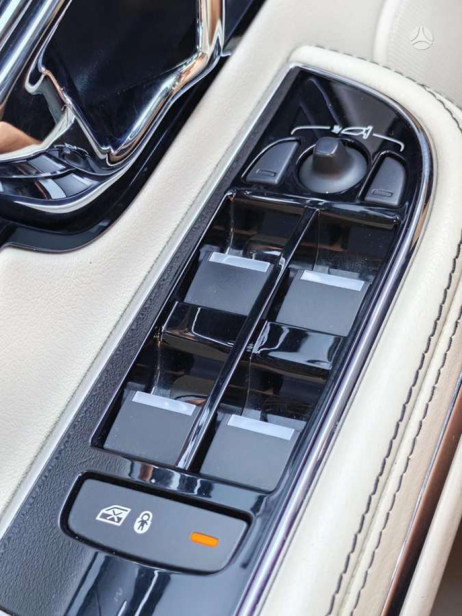 Zaļš Jaguar XJ 2015 Viļņa, ar dzinēja tilpumu 3.00 L un nobraukumu 111 tūkst. km par 15500 €, foto 26 vietnē AUTOMOTO.COM.LV