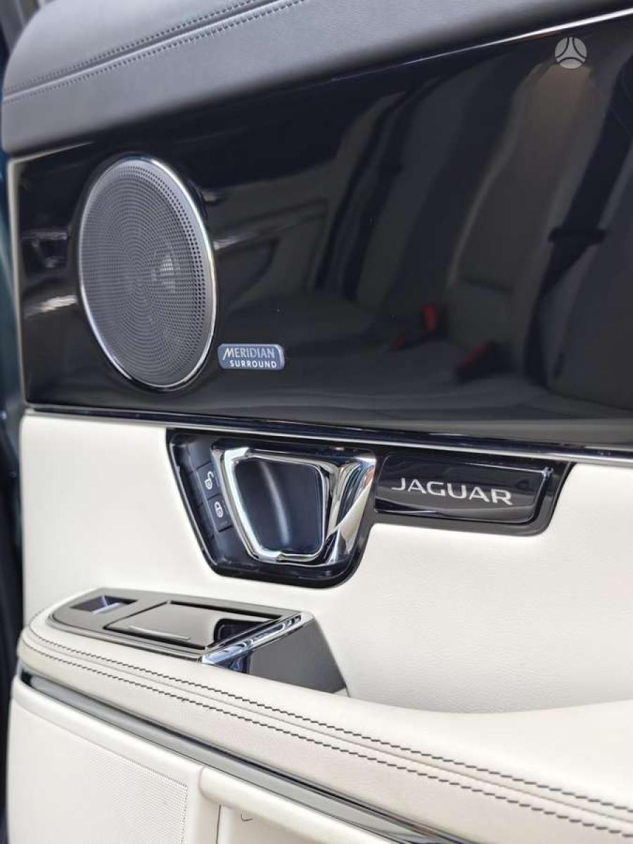 Zaļš Jaguar XJ 2015 Viļņa, ar dzinēja tilpumu 3.00 L un nobraukumu 111 tūkst. km par 15500 €, foto 27 vietnē AUTOMOTO.COM.LV