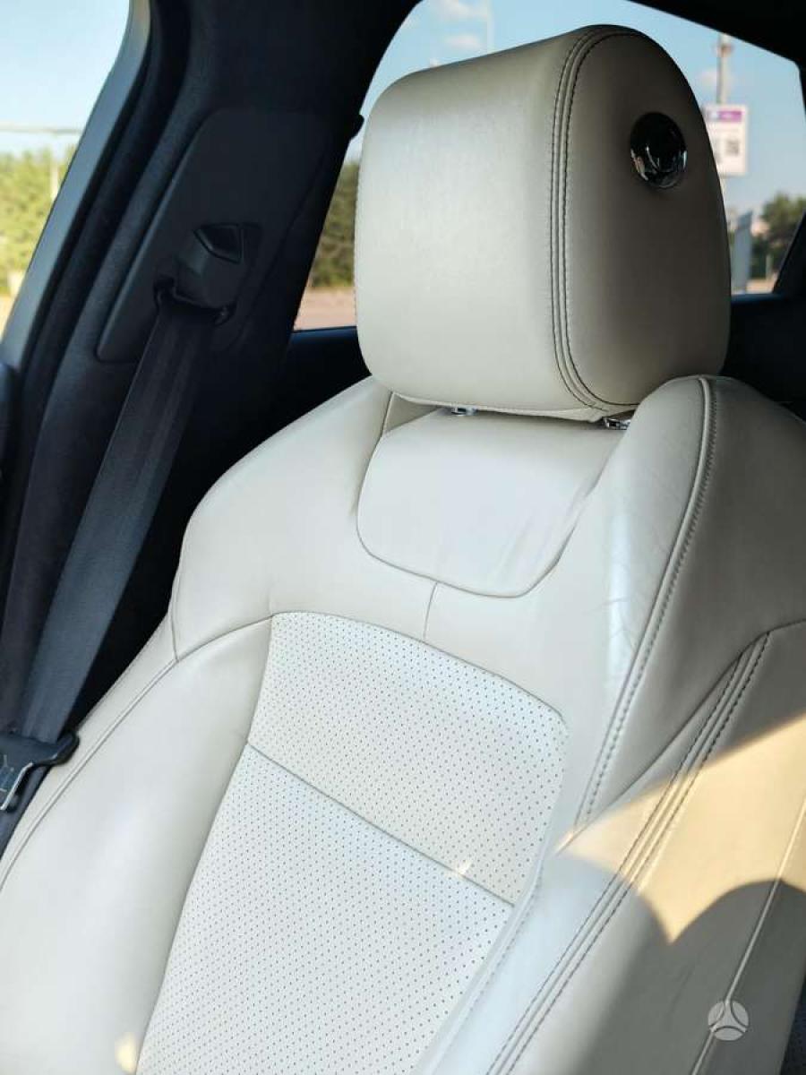 Zaļš Jaguar XJ 2015 Viļņa, ar dzinēja tilpumu 3.00 L un nobraukumu 111 tūkst. km par 15500 €, foto 28 vietnē AUTOMOTO.COM.LV