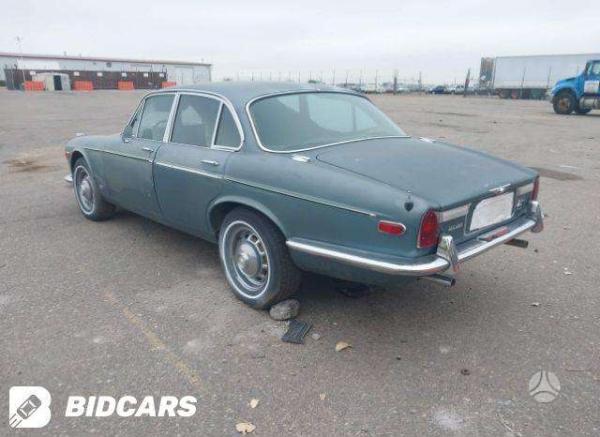Pelēks Jaguar XJ 1970 Panevēža, ar dzinēja tilpumu 5.70 L un nobraukumu 111 tūkst. km par 5900 €, foto 3 vietnē AUTOMOTO.COM.LV