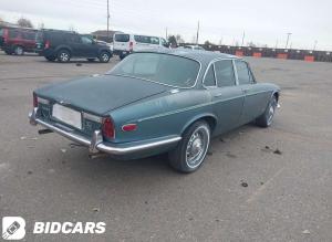Pelēks Jaguar XJ 1970 Panevēža, ar dzinēja tilpumu 5.70 L un nobraukumu 111 tūkst. km par 5900 €, foto 5 vietnē AUTOMOTO.COM.LV