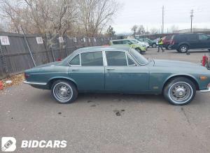Pelēks Jaguar XJ 1970 Panevēža, ar dzinēja tilpumu 5.70 L un nobraukumu 111 tūkst. km par 5900 €, foto 11 vietnē AUTOMOTO.COM.LV
